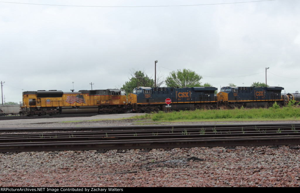 UP 8604 CSX 3063 3047